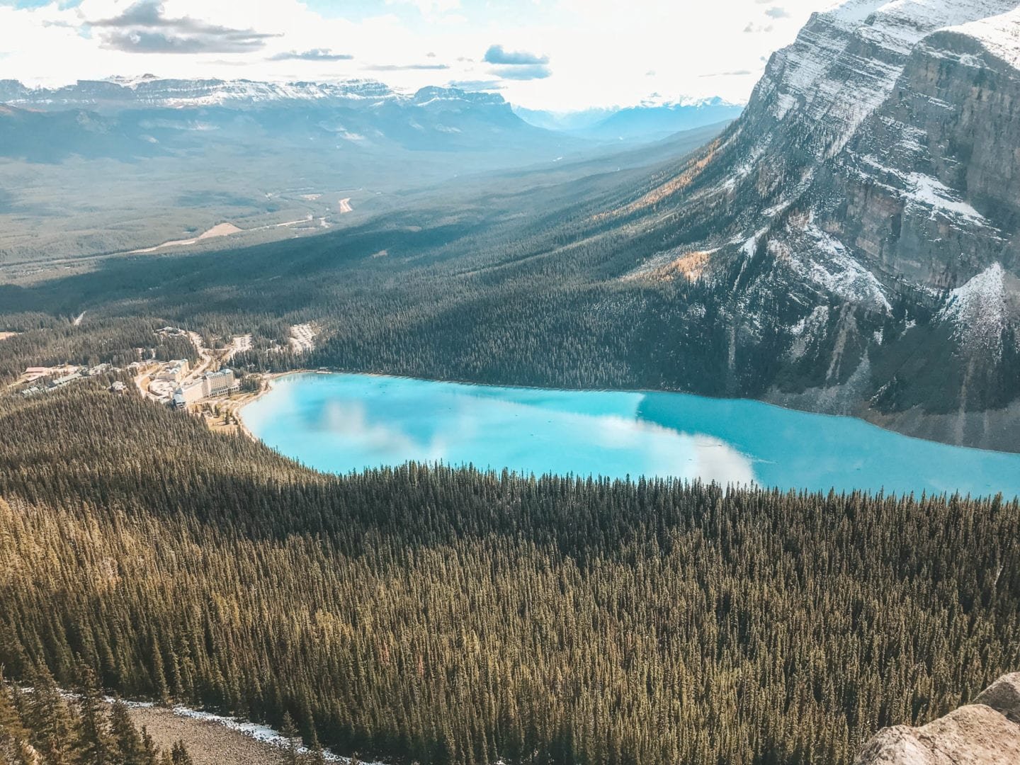 Little Beehive and Lake Agnes Hike in Alberta, Canada | Jana Meerman
