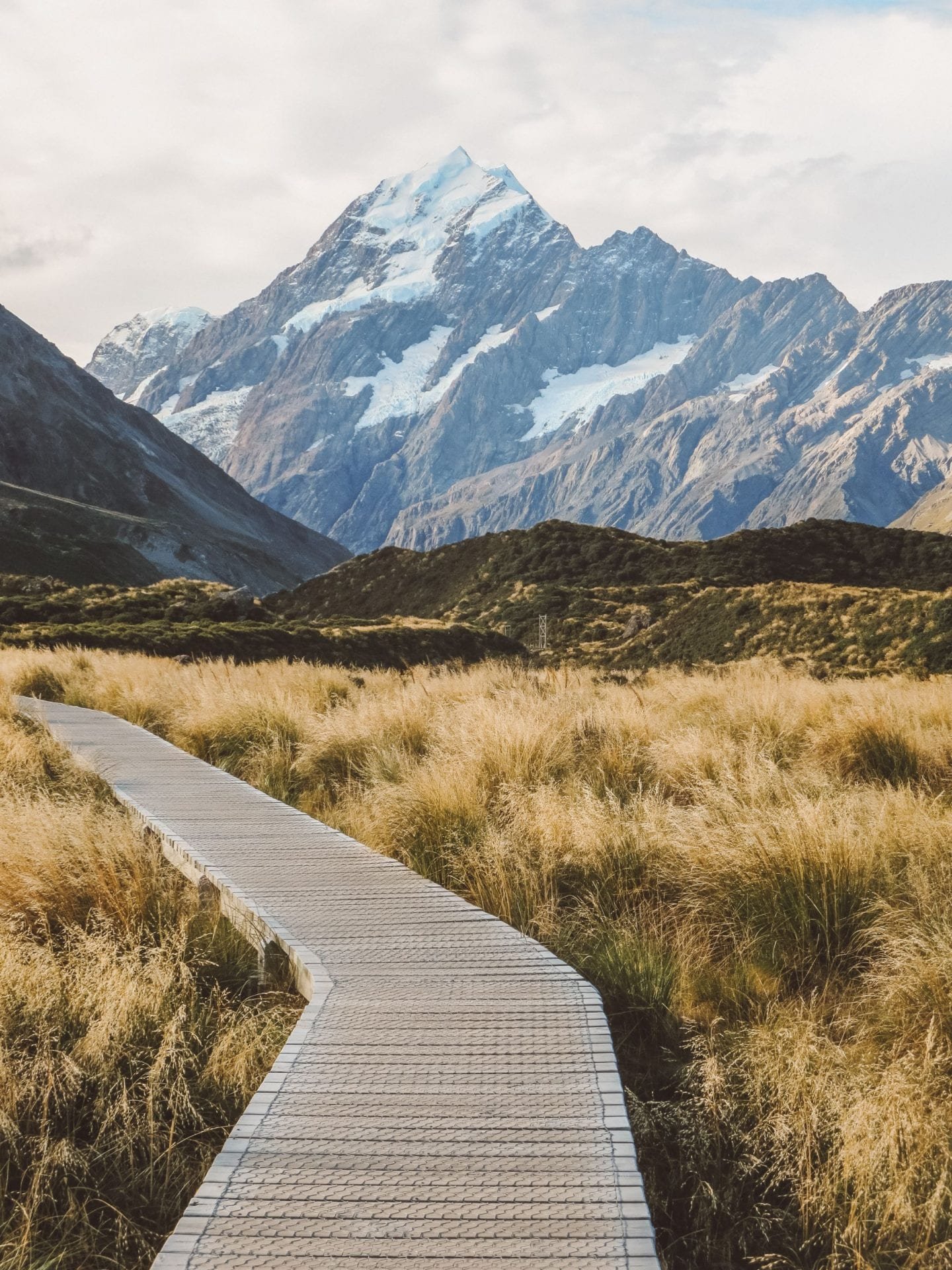Hooker Valley Track Hike in Mount Cook National Park, New Zealand ...