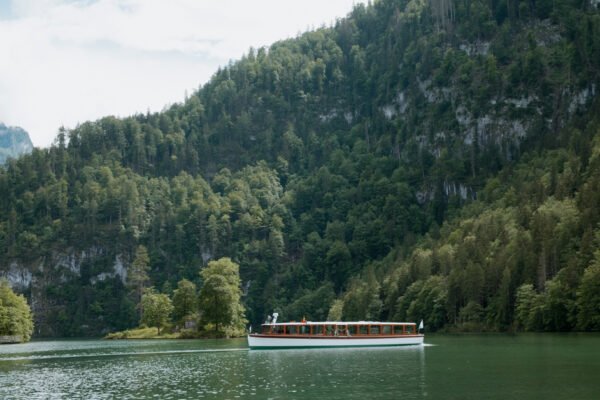 Hintersee Hike in Berchtesgaden National Park, Germany | Jana Meerman