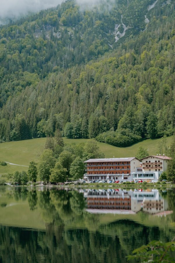 Hintersee Hike in Berchtesgaden National Park, Germany | Jana Meerman