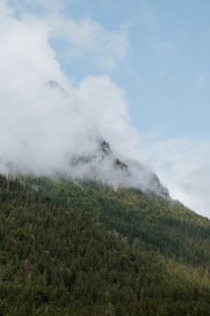 Hiking Hintersee in Berchtesgaden National Park, Germany | Jana Meerman