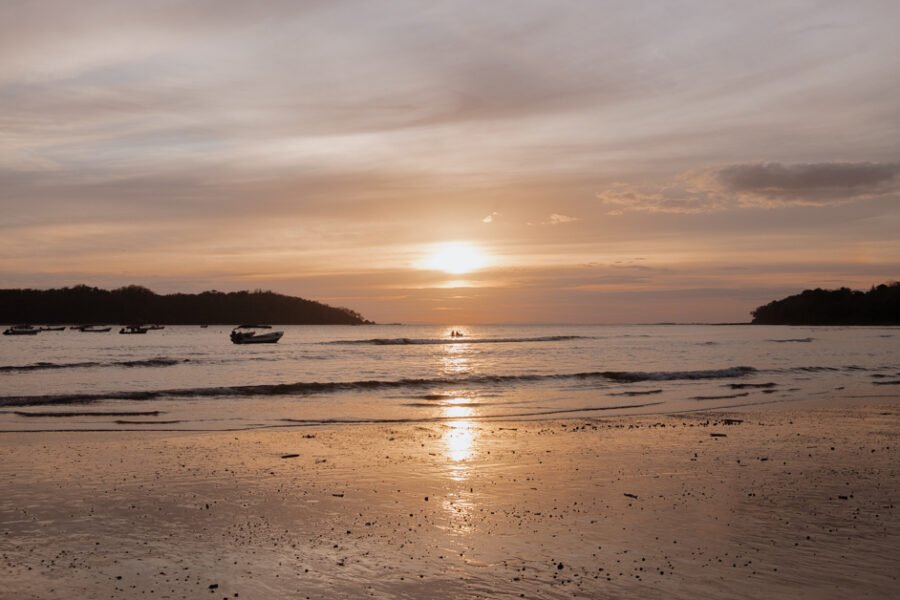 A Complete Guide to Santa Catalina, Panama | Jana Meerman
